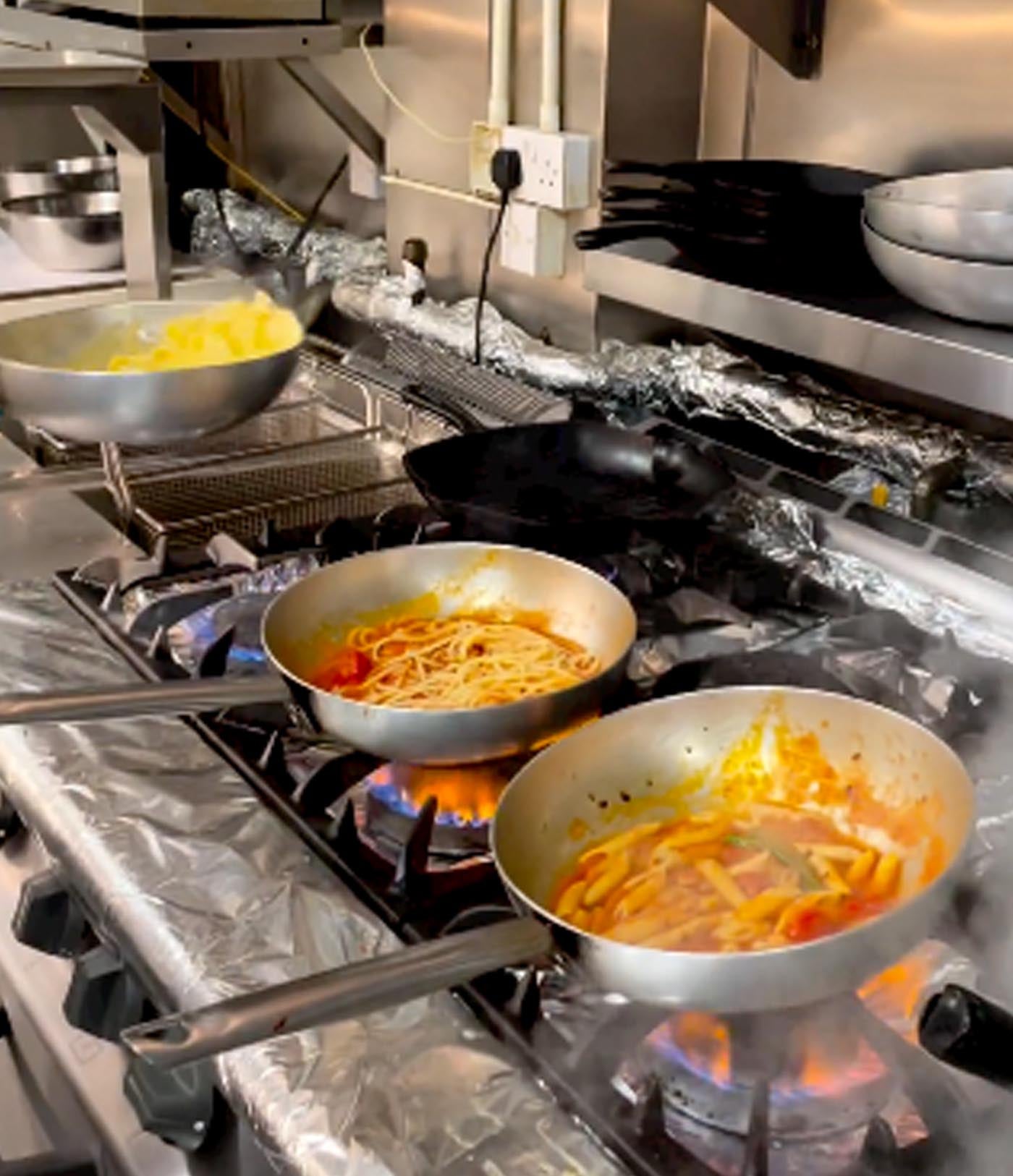 5 tips to market your ghost kitchen - PackGenie